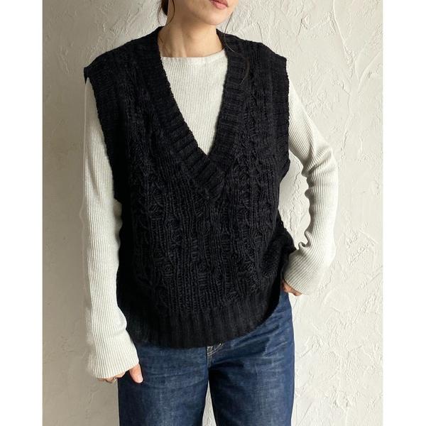 『セール実施中』ZOZO問い合わせ番号:98235566ショップ:wears，ウェアーズブランド:She's Closet，シーズクローゼット商品名:深Vネックケーブル編み風ざっくりニットベストカテゴリ:トップス>ベストブランド品番:...