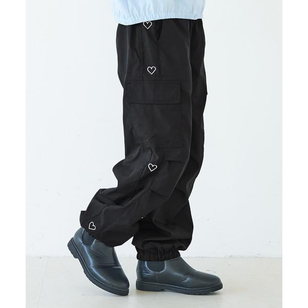 ZOZO問い合わせ番号:98235908ショップ:coca，コカブランド:coca（coca），コカ商品名:キッズ ハート刺繍ジョガーパンツカテゴリ:パンツ>その他パンツブランド品番:26-250511201-13素材:ポリエステル1...