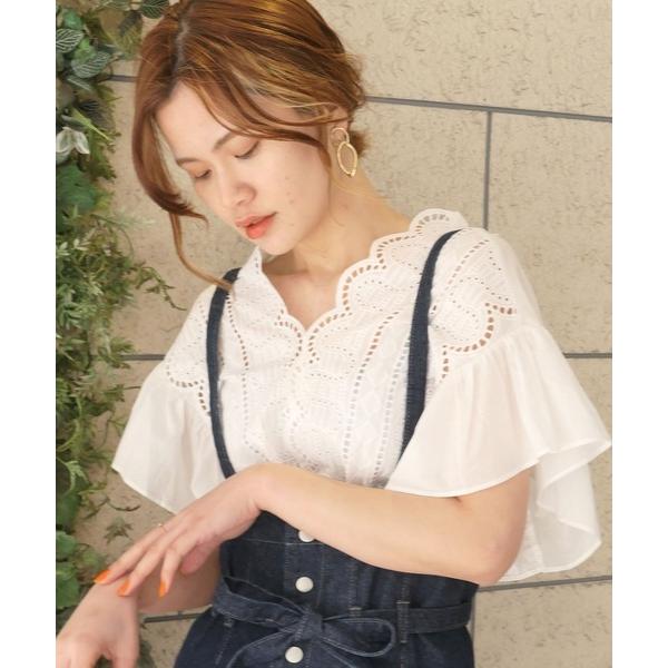 参考価格：4，950円発売時期：2022年05月コンディション：B（目立つ使用感なし）使用感が少ない、または気にならないアイテムすそ周り：汚れ参考商品名：レース切り替えVネックフリルブラウス参考品番：222FB023【商品に関する注意事項】...