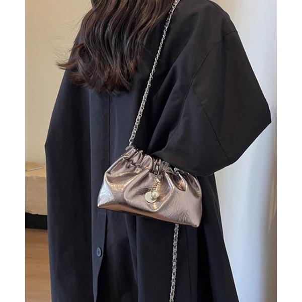 『タイムセール実施中』ZOZO問い合わせ番号:98340460ショップ:VIBGYOR，ヴィブジョーブランド:VIBGYOR，ヴィブジョー商品名:urbanfemine./パールチャーム付きメタリックショルダーバッグ U7579カテゴリ:バ...