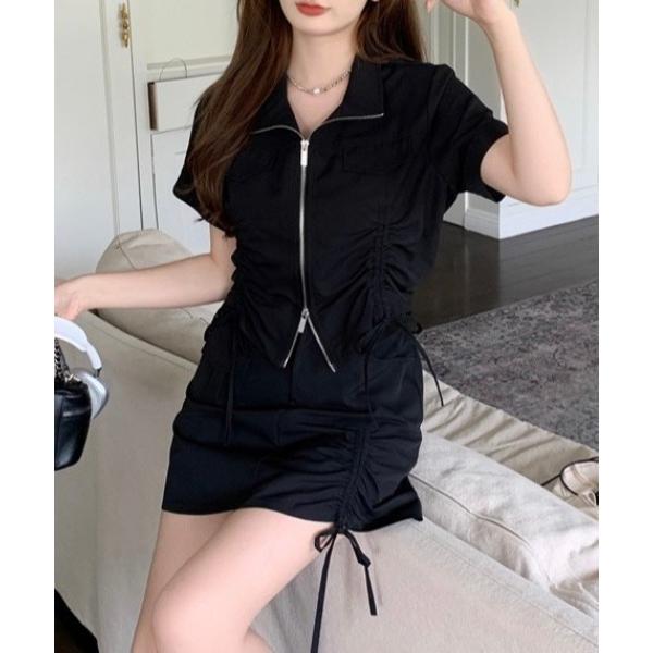 『タイムセール実施中』参考価格：6，930円発売時期：2023年07月コンディション：A（使用感なし）数回使用した程度で使用感が感じられないアイテム参考商品名：【LAMPOON】ジップトップスセットアップ参考品番：LP0016【商品に関する...