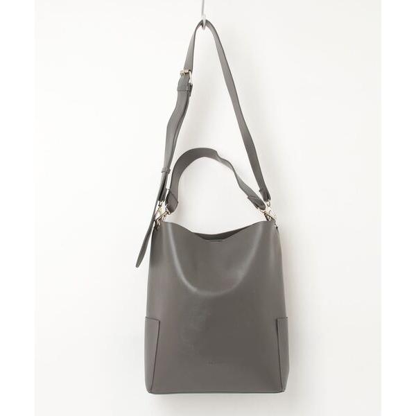 『セール実施中』参考価格：14，300円発売時期：2021年06月コンディション：D（傷・汚れあり）傷や汚れがあるが使用には問題ないアイテム表面：傷、汚れポケット：破れ参考商品名：Bucket bag参考品番：01001-09028ZOZO...