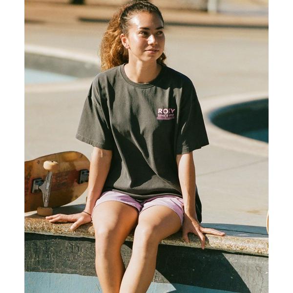 『セール実施中』参考価格：5，060円発売時期：2022年09月コンディション：C（やや使用感あり）使用感があり、やや気になる傷や汚れがあるアイテム前身頃：汚れ全体的：色あせ参考商品名：MAKE IT BETTER TEE/ロキシー半袖Tシ...