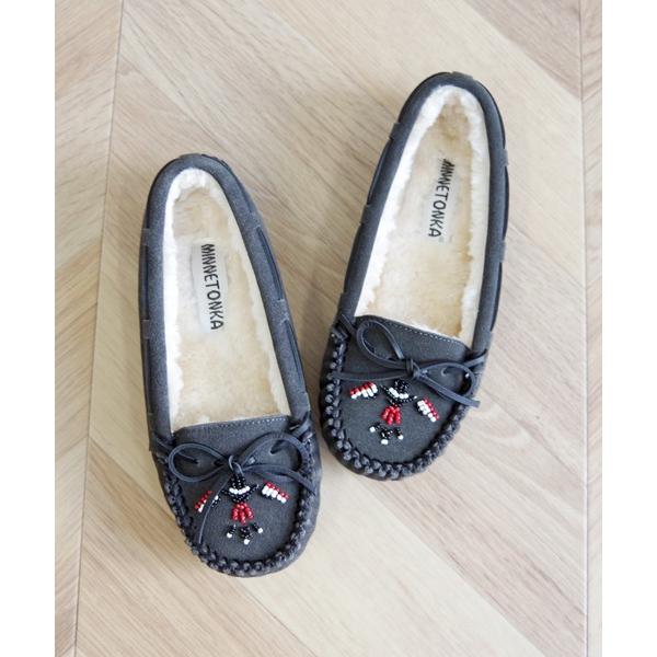 『セール実施中』ZOZO問い合わせ番号:98577191ショップ:MINNETONKA，ミネトンカブランド:Minnetonka，ミネトンカ商品名:MINNETONKA ミネトンカ / キャリー サンダーバード ファーモカシン CALLY ...