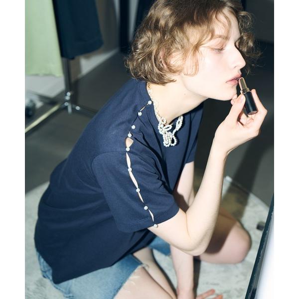 『セール実施中』参考価格：17，600円発売時期：2025年07月コンディション：B（目立つ使用感なし）使用感が少ない、または気にならないアイテム全体的：色あせ袖：汚れ参考商品名：ボクシーTシャツwパールエンベリッシュメント / Boxy ...