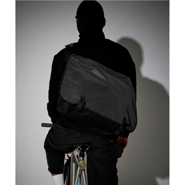 ZOZO問い合わせ番号:98714460ショップ:BEAVER，ビーバーブランド:PACKING，パッキング，BEAVER，ビーバー商品名:PACKING/パッキング　BLACK REFLECTIVE MESSENGERカテゴリ:バッグ&g...