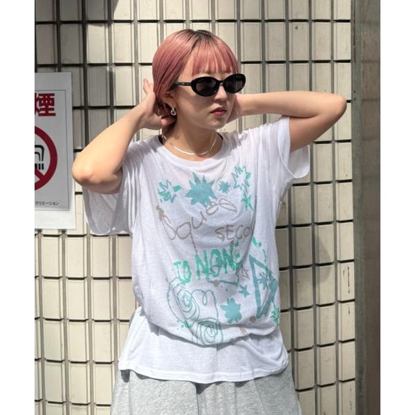 『セール実施中』参考価格：4，950円発売時期：2025年04月コンディション：A（使用感なし）数回使用した程度で使用感が感じられないアイテム参考商品名：【25quee】イラストシアーTシャツ/455522参考品番：455522【商品に関す...