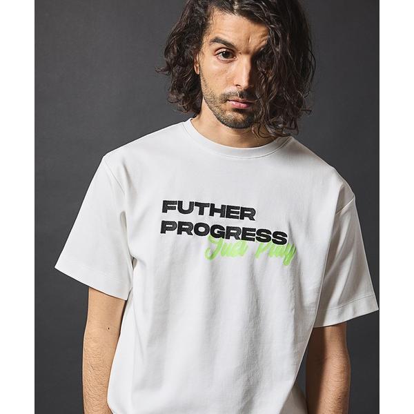 『セール実施中』参考価格：7，150円発売時期：2023年03月コンディション：C（やや使用感あり）使用感があり、やや気になる傷や汚れがあるアイテム前身頃：汚れ参考商品名：【JUST PLAY】ストレッチスムースグラデーション刺繍Tシャツ参...