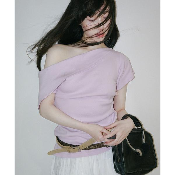 参考価格：6，600円発売時期：2025年06月コンディション：A（使用感なし）数回使用した程度で使用感が感じられないアイテム参考商品名：TURNED SHOULDER ASYM TEE / アシンメトリーティーシャツ参考品番：IG0000...