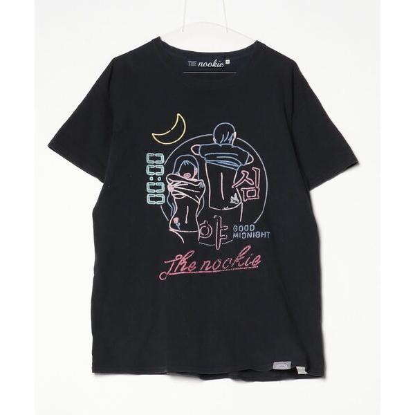 参考価格：8，250円発売時期：2021年05月コンディション：C（やや使用感あり）使用感があり、やや気になる傷や汚れがあるアイテム全体的：色あせ後身頃：汚れ参考商品名：はらわた ちゅん子×THE nookie　GOOD MIDNIGHT ...