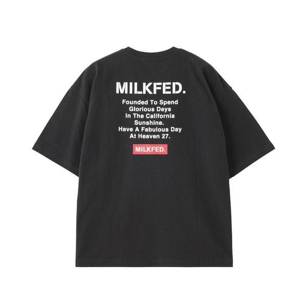 参考価格：5，500円発売時期：2025年03月コンディション：B（目立つ使用感なし）使用感が少ない、または気にならないアイテム全体的：色あせ参考商品名：STENCIL LOGO AND BAR WIDE S/S TEE参考品番：10325...