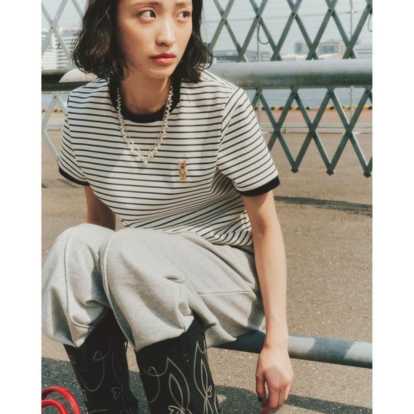 参考価格：5，940円発売時期：2025年05月コンディション：B（目立つ使用感なし）使用感が少ない、または気にならないアイテム前身頃：色移り参考商品名：スカーフスタイルLily BearTシャツ参考品番：LWCT252061【商品に関する...