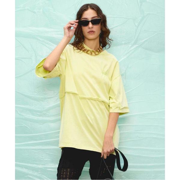 参考価格：12，650円発売時期：2025年05月コンディション：B（目立つ使用感なし）使用感が少ない、または気にならないアイテム前身頃：汚れ参考商品名：Shirring Embroidery Washed Big T-shirt/シャーリ...