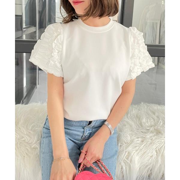 『セール実施中』参考価格：5，998円発売時期：2023年03月コンディション：A（使用感なし）数回使用した程度で使用感が感じられないアイテム参考商品名：デザインフリルスリーブ半袖Tシャツ　ブラウス　プルオーバー参考品番：kbm356【商品...