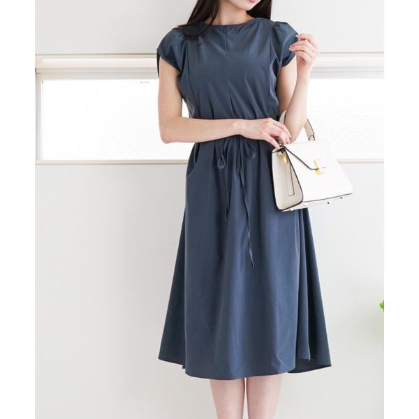 『セール実施中』参考価格：4，990円発売時期：2024年06月コンディション：B（目立つ使用感なし）使用感が少ない、または気にならないアイテム全体的：色あせ付属品：ベルト参考商品名：ウエストストリングエレガントワンピース参考品番：MK1-...