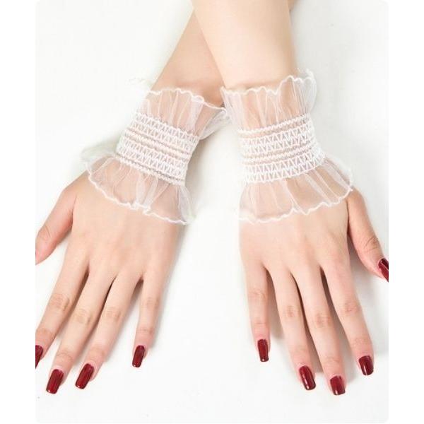 ZOZO問い合わせ番号:99112698ショップ:Bonjour Sagan，ボンジュールサガンブランド:I.O.E，アイオイ商品名:【韓国トレンド】レースリボンカフス（ブラック／ホワイト）カテゴリ:財布/小物>その他小物ブランド品番...