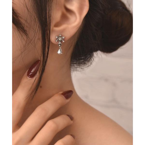 『セール実施中』※このアイテムは返品・交換対象外商品です。ZOZO問い合わせ番号:99112793ショップ:Mayree，メイリーブランド:Mayree，メイリー商品名:【float】ビジュー スノーフレーク シルバー ピアスカテゴリ:アク...