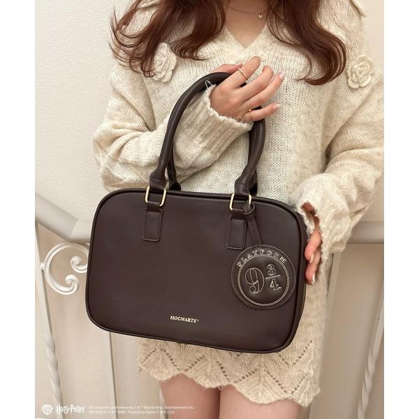 ZOZO問い合わせ番号:99179759ショップ:MIIA，ミーアブランド:my twilight，マイトワイライト商品名:【Harry Potterコラボ】 ホグワーツ特急 チャーム付きスクエアボストンバッグカテゴリ:バッグ>ボスト...