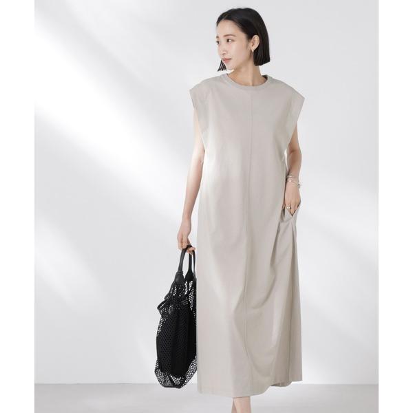 『セール実施中』参考価格：6，600円発売時期：2025年05月コンディション：B（目立つ使用感なし）使用感が少ない、または気にならないアイテム前身頃：汚れ参考商品名：STORATECH 機能素材タックスリーブカットワンピース参考品番：67...