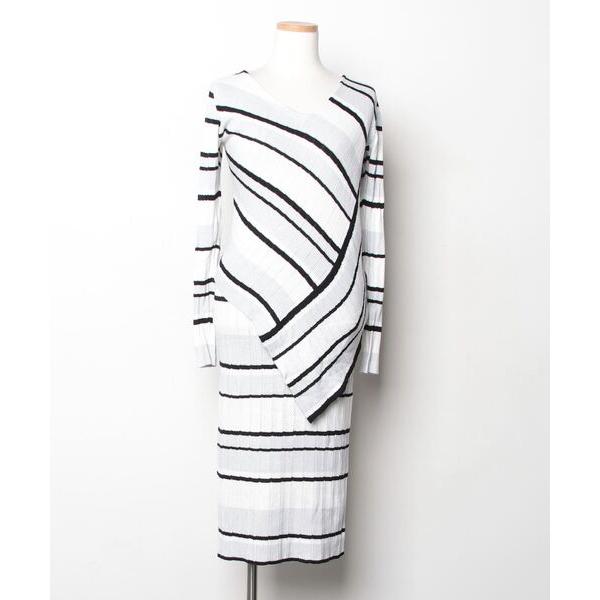 参考価格：9，790円発売時期：2018年10月コンディション：C（やや使用感あり）使用感があり、やや気になる傷や汚れがあるアイテム首周り：汚れウエスト：毛玉後身頃：ひきつれ参考商品名：マルチボーダーKnitSETUP参考品番：110BA9...