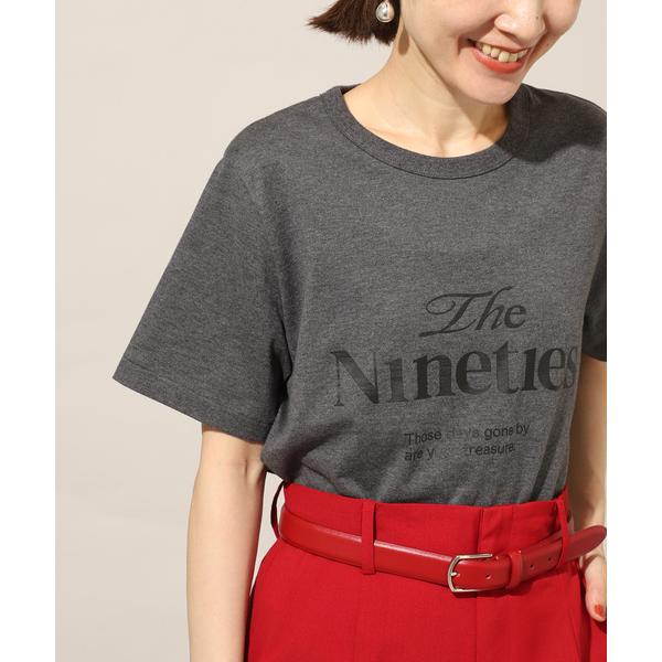 『セール実施中』参考価格：10，450円発売時期：2024年08月コンディション：A（使用感なし）数回使用した程度で使用感が感じられないアイテム参考商品名：the nineties プリント Tシャツ参考品番：24070938506030【...