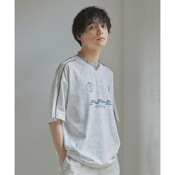 『セール実施中』参考価格：4，950円発売時期：2025年07月コンディション：A（使用感なし）数回使用した程度で使用感が感じられないアイテム参考商品名：【Spielio】 Vintage like Vneck game T-shirt/ ...