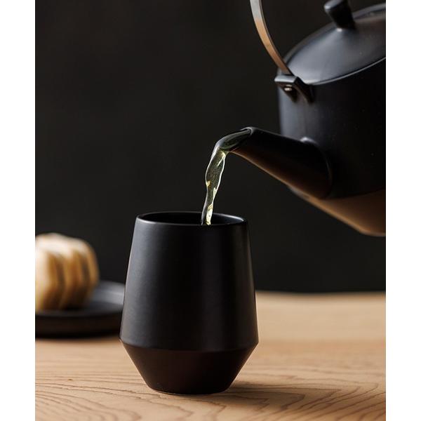 ZOZO問い合わせ番号:99416283ショップ:kuros'，クロスブランド:kuros'，クロス商品名:【kuros'オリジナル】美濃焼 Frustum 湯呑み 黒 箱入りカテゴリ:食器/キッチン>食器ブランド品番:8528410...