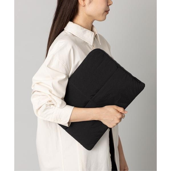 ZOZO問い合わせ番号:99416371ショップ:kuros'，クロスブランド:kuros'，クロス商品名:【kuros’オリジナル】ふかふか塩縮ナイロン PCケース ヨコ型 豊岡製 黒カテゴリ:PC・スマホグッズ/家電>PC・タブレ...