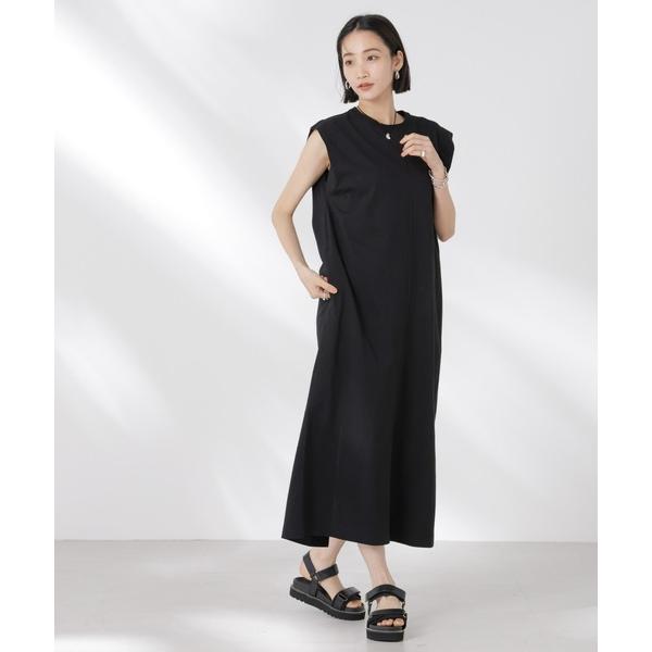 『セール実施中』参考価格：6，600円発売時期：2025年05月コンディション：B（目立つ使用感なし）使用感が少ない、または気にならないアイテム全体的：汚れ参考商品名：STORATECH 機能素材タックスリーブカットワンピース参考品番：67...