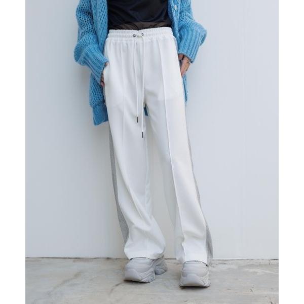 『タイムセール実施中』参考価格：7，150円発売時期：2023年10月コンディション：D（傷・汚れあり）傷や汚れがあるが使用には問題ないアイテム内側・すそ周り：毛玉すそ周り・後身頃：汚れ前身頃：色移り参考商品名：シャイニーラインジャージパン...