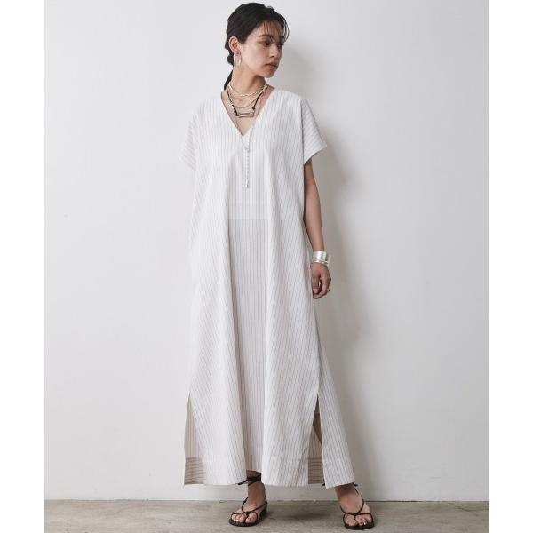 『タイムセール実施中』参考価格：7，690円発売時期：2024年05月コンディション：C（やや使用感あり）使用感があり、やや気になる傷や汚れがあるアイテム首周り：汚れ全体的：保管上のにおいがします。参考商品名：＜大きいサイズ＞ストライプフレ...