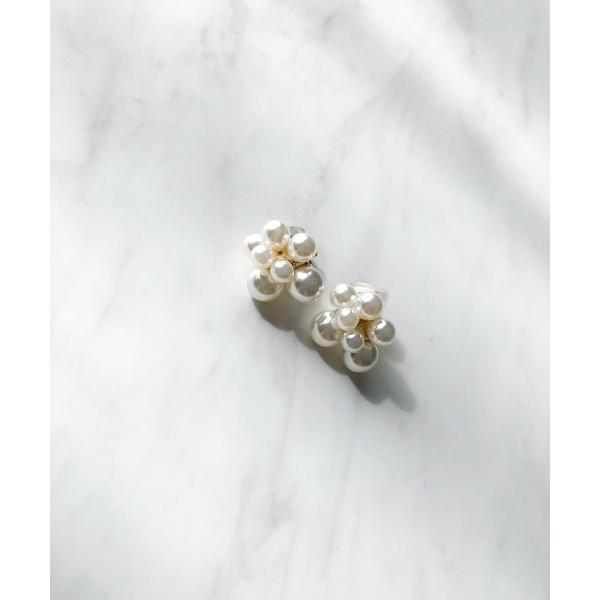 ZOZO問い合わせ番号:99621953ショップ:INA STUDIOS ZOO，イーナストゥディオスズーブランド:TIMELESS&amp;THREE，タイムレスアンドスリー商品名:ランダムパールモチーフイヤリングカテゴリ:アクセサリー&...