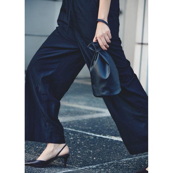 ZOZO問い合わせ番号:99624320ショップ:ONE DAY KMC，ワンデイケイエムシーブランド:ONE.，ワンドット商品名:【ONE.ワンドット】One-Handle Leather Handbag / 撥水レザー / ONE-00...