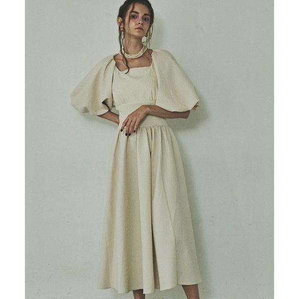 『セール実施中』参考価格：19，800円発売時期：2022年05月コンディション：A（使用感なし）数回使用した程度で使用感が感じられないアイテム付属品：インナー参考商品名：BACK OPENベアSETワンピース参考品番：ET65746919...