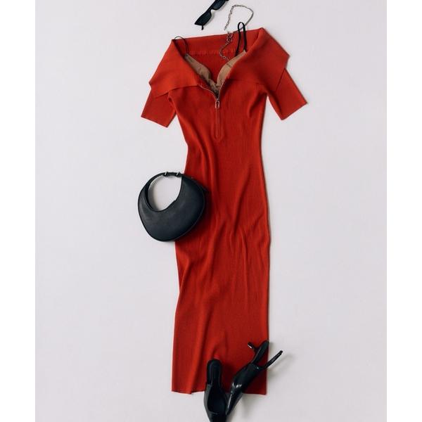 『セール実施中』参考価格：25，300円発売時期：2025年05月コンディション：A（使用感なし）数回使用した程度で使用感が感じられないアイテム参考商品名：OFFSHOULDER NARROW KNIT DRESS/オフショルダーナローニッ...