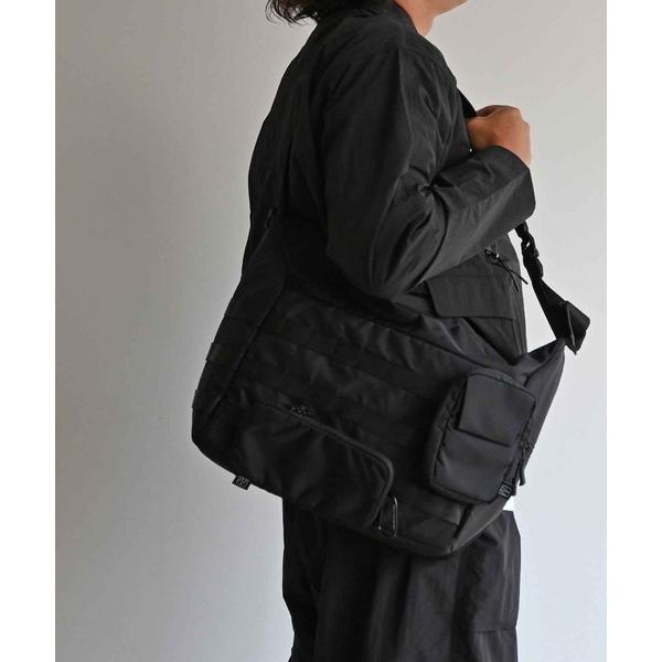 ZOZO問い合わせ番号:99696763ショップ:MAZEMAZE，マゼマゼブランド:NOIR，ノワール商品名:Tweak shoulderカテゴリ:バッグ>ショルダーバッグブランド品番:N25005-01/N25005-02素材:ナ...