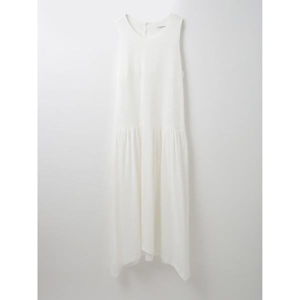 『セール実施中』参考価格：19，800円発売時期：2021年10月コンディション：C（やや使用感あり）使用感があり、やや気になる傷や汚れがあるアイテム全体的：汚れ首周り・袖口：毛玉【商品に関する注意事項】・こちらの商品画像は、実物ではなく新...