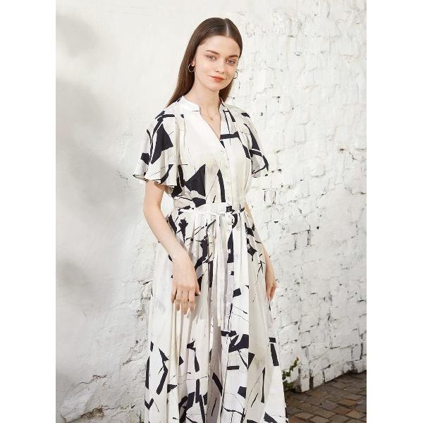 参考価格：37，400円発売時期：2022年06月コンディション：B（目立つ使用感なし）使用感が少ない、または気にならないアイテムすそ周り：汚れ付属品：ベルト参考商品名：IPEKERプリントワンピース参考品番：182208037【商品に関す...