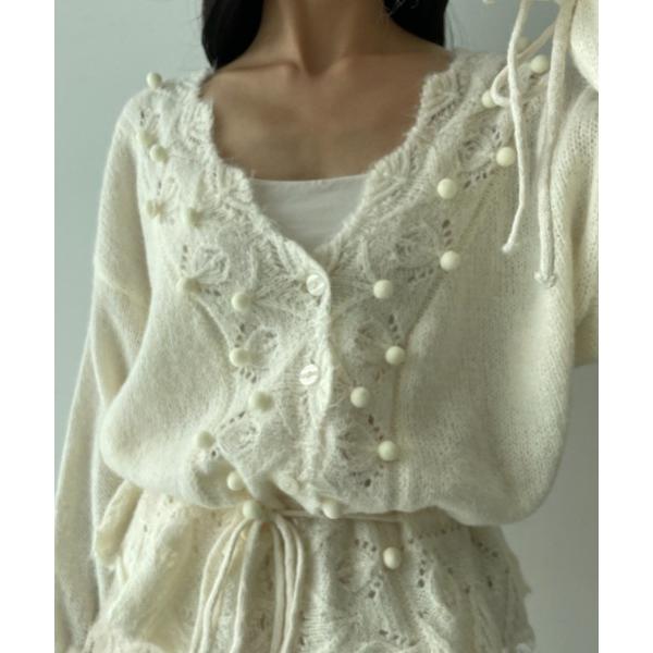 『タイムセール実施中』ZOZO問い合わせ番号:99971513ショップ:Auntie Rosa，アンティローザブランド:ｔｏｌｅｎｅ，トレネ商品名:レース編みフリル ポンポン シャーリング ニットカーディガンカテゴリ:トップス>カーデ...