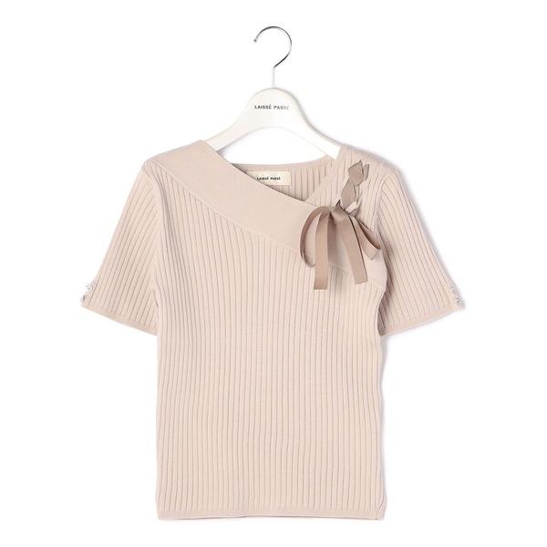 参考価格：14，300円発売時期：2022年06月コンディション：A（使用感なし）数回使用した程度で使用感が感じられないアイテム参考商品名：半袖アシメレースアップリボンニット参考品番：37224180400【商品に関する注意事項】・こちらの...