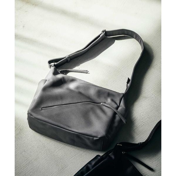 ZOZO問い合わせ番号:100102104ショップ:LAKOLE，ラコレブランド:LAKOLE，ラコレ商品名:フェイクレザーラージZIPショルダー2 / 599442カテゴリ:バッグ>ショルダーバッグブランド品番:599442素材:表...