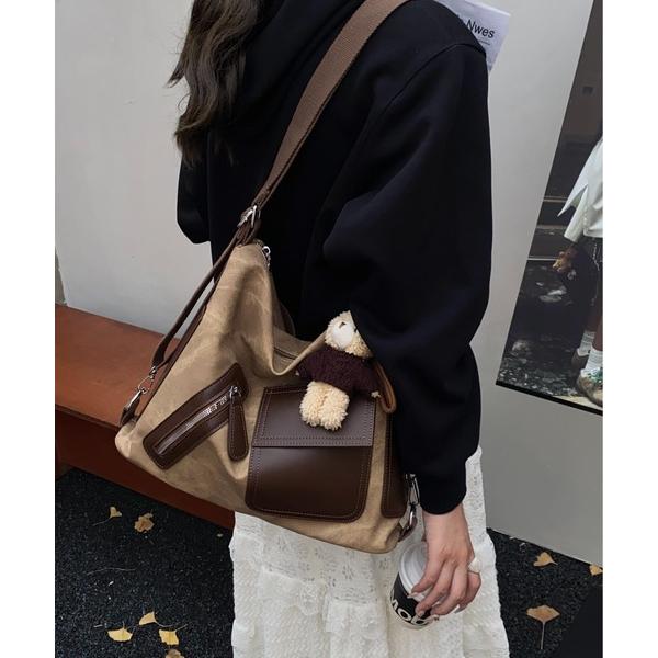 『タイムセール実施中』ZOZO問い合わせ番号:100174242ショップ:300mc，スリーハンドレッドエムシーブランド:FREE STYLISTS，フリー スタイリスト商品名:Y2Kチャーム付き大容量バッグ レザーマルチショルダーバック ...