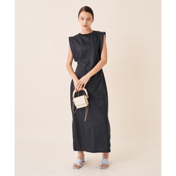 『セール実施中』参考価格：5，900円発売時期：2022年07月コンディション：C（やや使用感あり）使用感があり、やや気になる傷や汚れがあるアイテム参考商品名：フェザーショルダータイトワンピース/オケージョン参考品番：SLEZC072200...