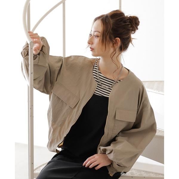 『タイムセール実施中』参考価格：6，050円発売時期：2023年08月コンディション：A（使用感なし）数回使用した程度で使用感が感じられないアイテム参考商品名：ノーカラーバルーンスリーブブルゾン参考品番：537515180【商品に関する注意...