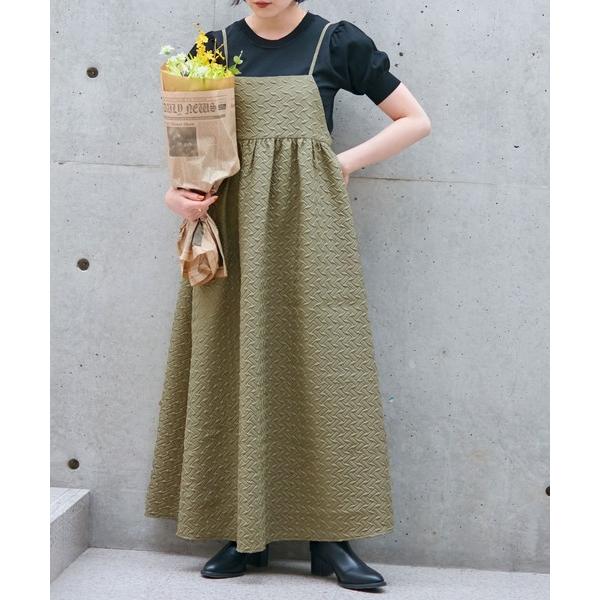 『セール実施中』参考価格：4，950円発売時期：2022年12月コンディション：B（目立つ使用感なし）使用感が少ない、または気にならないアイテム前身頃：汚れ参考商品名：【WEB限定】【洗える】接結ジャガードロングキャミワンピース参考品番：2...