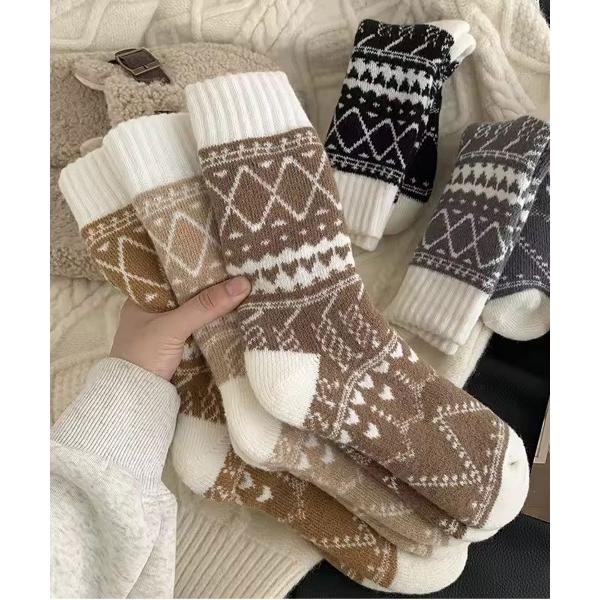 『タイムセール実施中』※このアイテムは返品・交換対象外商品です。ZOZO問い合わせ番号:100380572ショップ:RiNc，リンクブランド:ammy.，エイミードット商品名:【 ammy. / エイミードット 】 ノルディック柄 ルームソ...