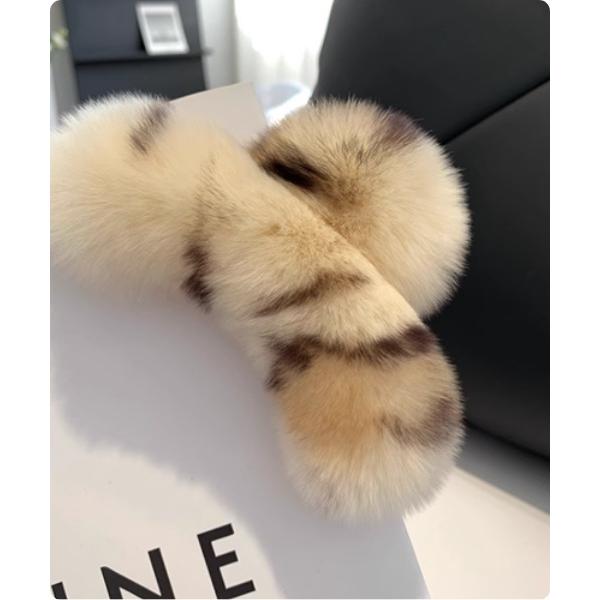 『タイムセール実施中』ZOZO問い合わせ番号:100380927ショップ:Bonjour Sagan，ボンジュールサガンブランド:I.O.E，アイオイ商品名:ミックスファーパターンヘアクリップカテゴリ:ヘアアクセサリー>バレッタ/ヘア...