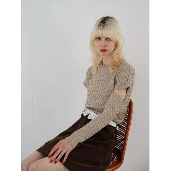 『タイムセール実施中』ZOZO問い合わせ番号:100381997ショップ:Katrin TOKYO，カトリーントーキョーブランド:Katrin TOKYO，カトリーントーキョー商品名:slit cable knitカテゴリ:トップス>...