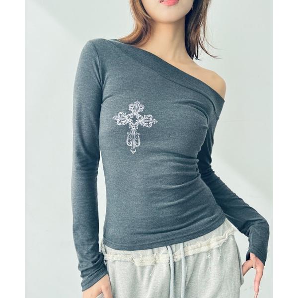 ZOZO問い合わせ番号:100417435ショップ:Auntie Rosa，アンティローザブランド:Y2K SYNAPSE FACTORY，ワイツーケー シナプスファクトリー商品名:【クロスオフショルダー】ロングTシャツカテゴリ:トップス&...