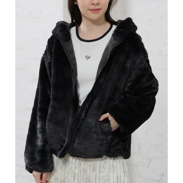 参考価格：3，980円発売時期：2023年10月コンディション：C（やや使用感あり）使用感があり、やや気になる傷や汚れがあるアイテム全体的：保管上のにおいがします。参考商品名：ファーフードブルゾン参考品番：685-42-8251【商品に関す...